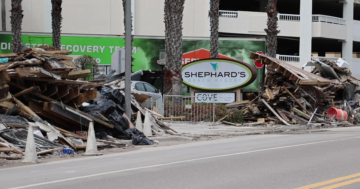Clearwater residents rush to clean up Helene debris before Hurricane ...