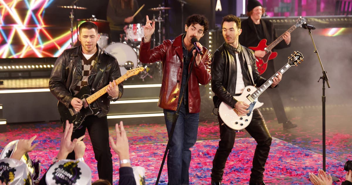 Jonas Brothers announce Tampa show at Amalie Arena | FOX 13 Tampa Bay