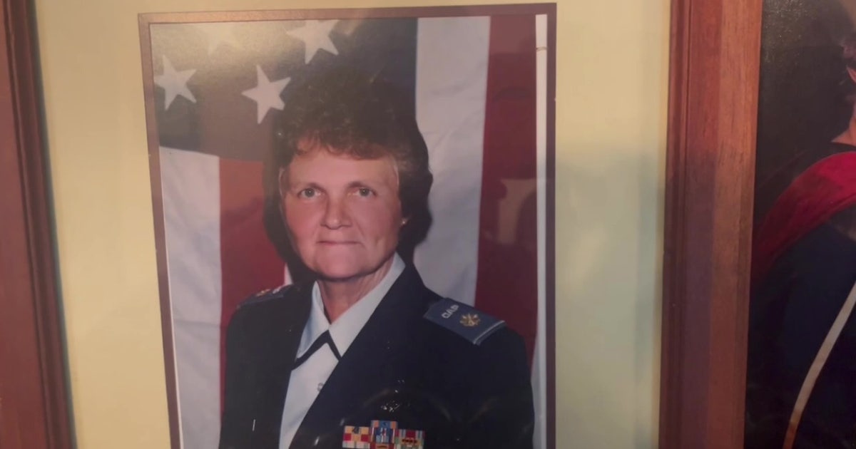 Local veteran looks back to Vietnam War on 50th anniversary | FOX 13 ...