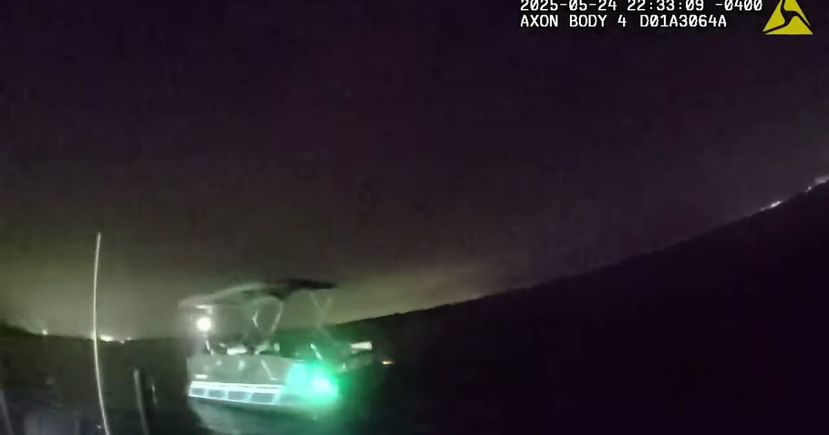 Video: Deputies rescue family stranded after boat runs aground near ...