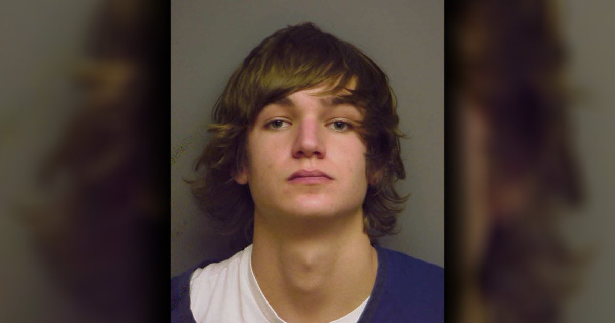 Son arrested after accidentally shooting, killing father in Bradenton ...