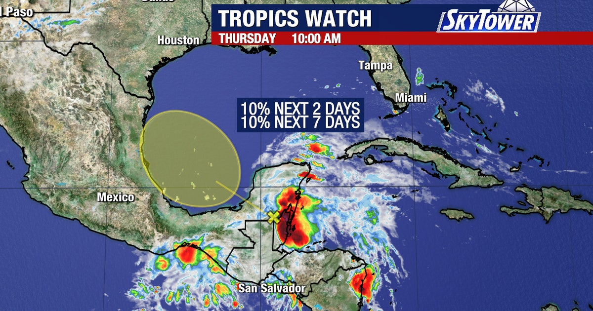 National Hurricane Center tracks tropical wave entering Bay of Campeche ...