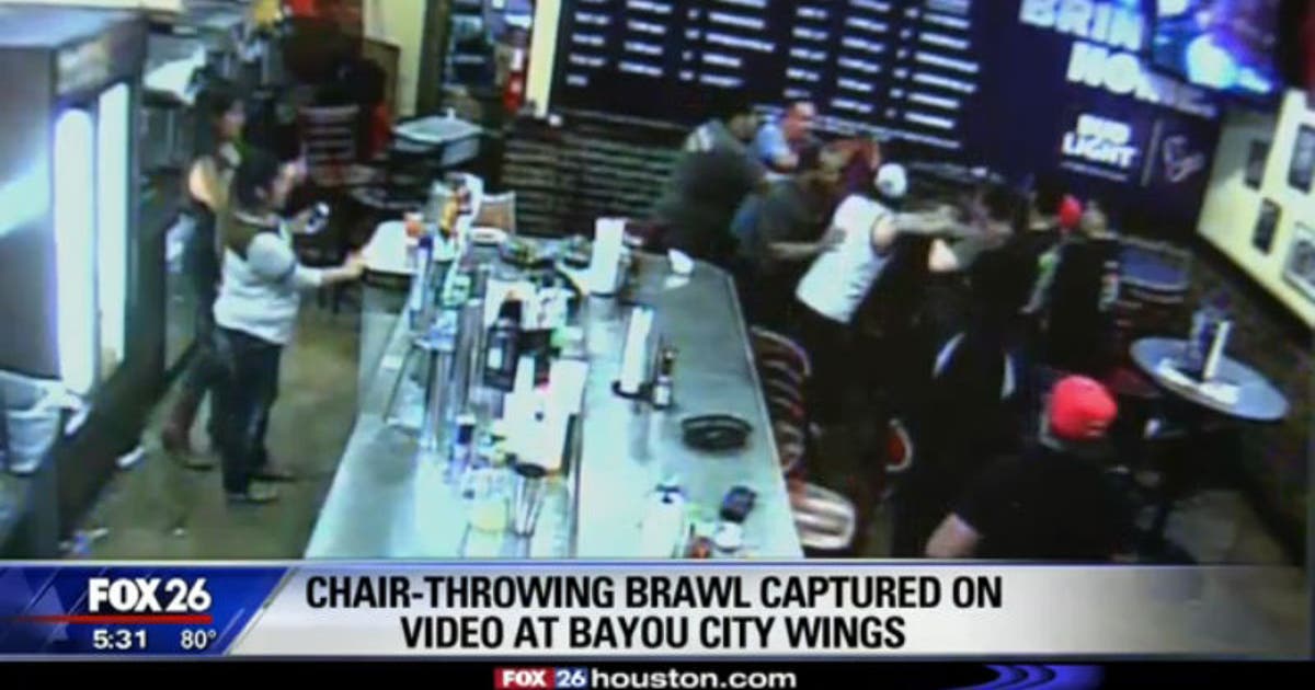 Videos capture wild restaurant brawl | FOX 26 Houston