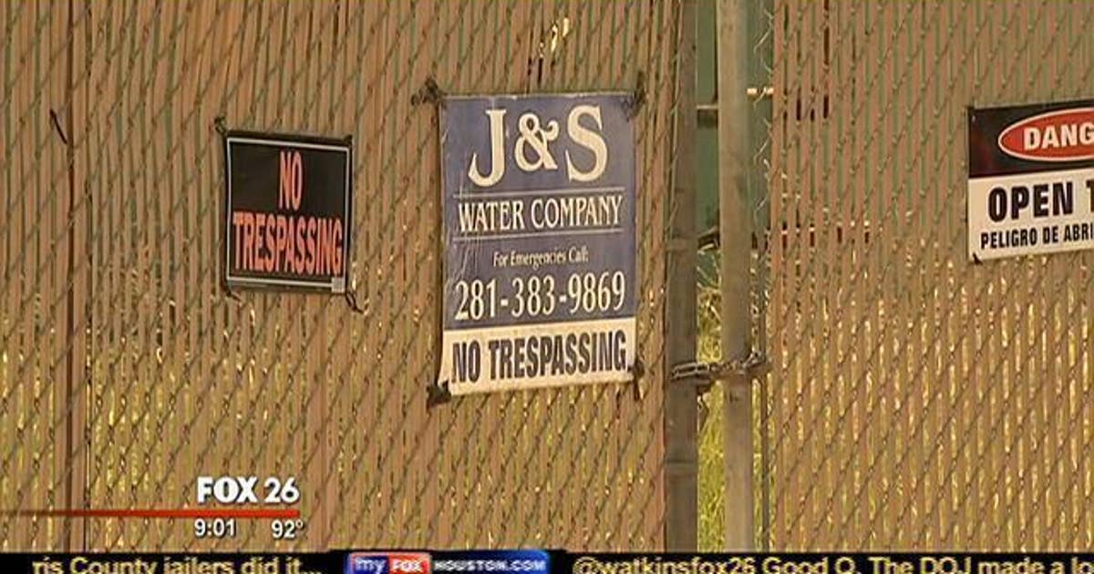 Far East side residents find worms in water | FOX 26 Houston