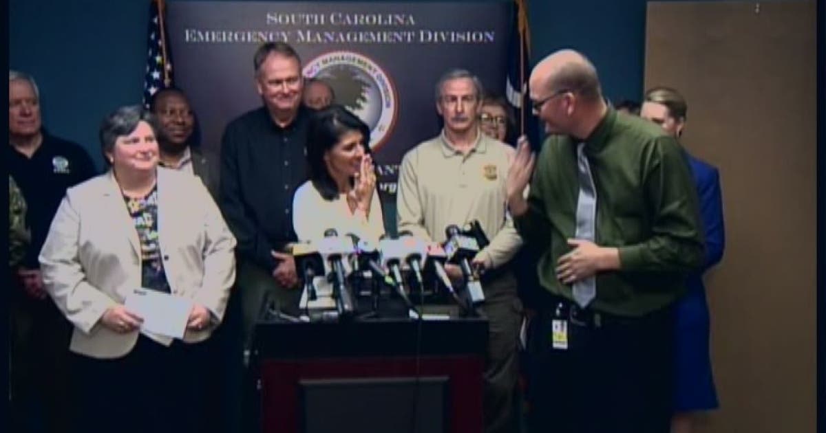 Gov. calls interpreter 'rock star' during hurricane | FOX 26 Houston