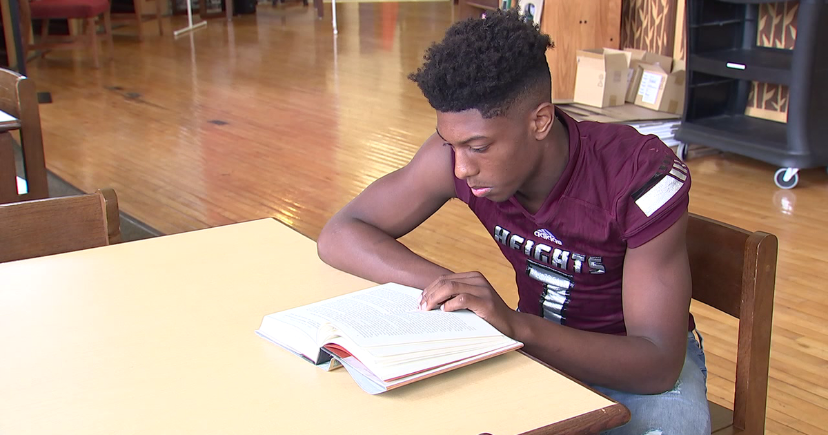 Making the Grade - Jalen Morrison (Heights High School) | FOX 26 Houston