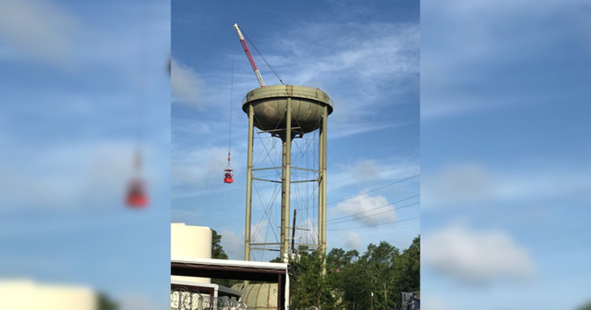One dead, another injured in water tower construction accident | FOX 26 ...