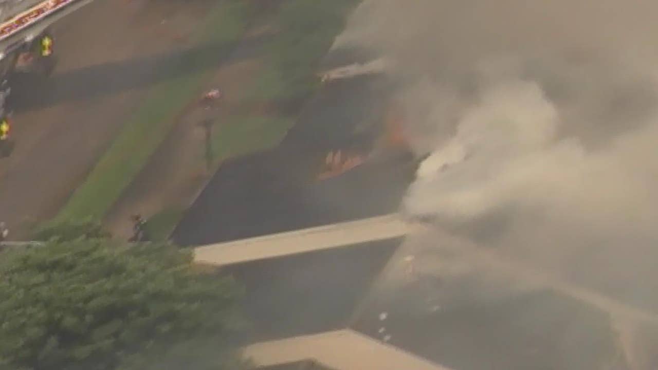 Houston Fire Dept battles fire in southwest Houston | FOX 26 Houston