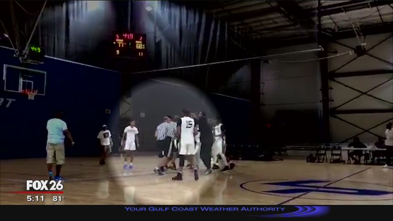 Houston team witnesses basketball brawl | FOX 26 Houston