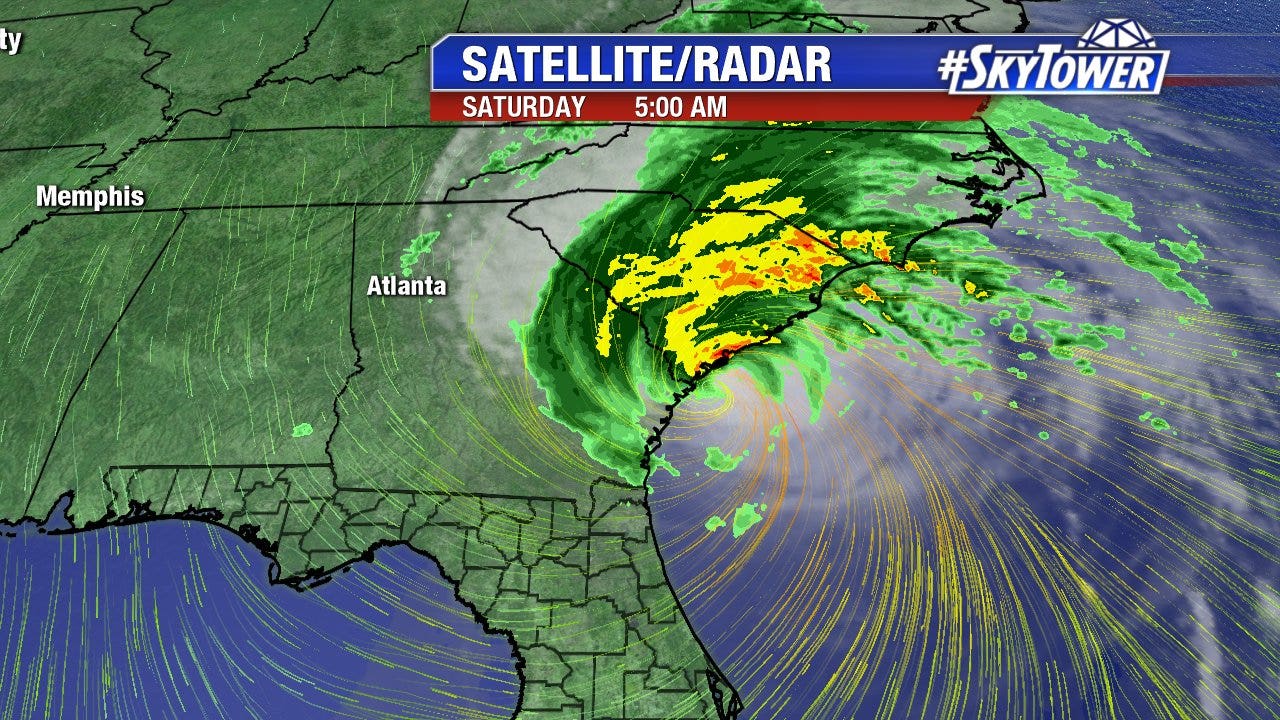 Weakening but still powerful Matthew plows up Atlantic coast | FOX 26 ...