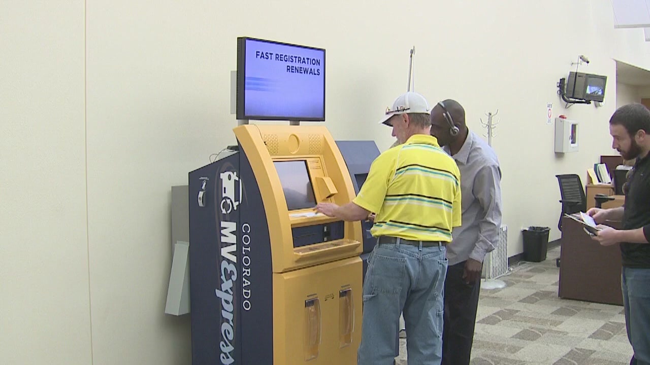 California DMV rolling out self-serve kiosks at grocery stores | FOX 26 ...