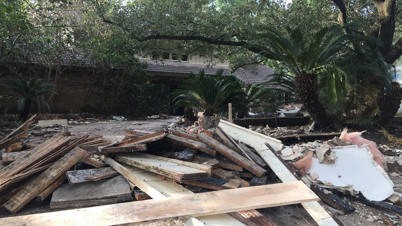 Houston leaders authorize $60 million for debris cleanup | FOX 26 Houston