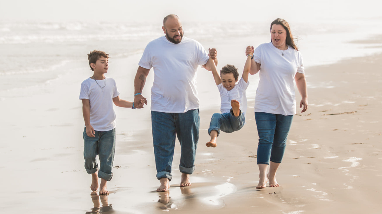 Family of cancer fighter officer Abigail Arias asking for prayers as ...