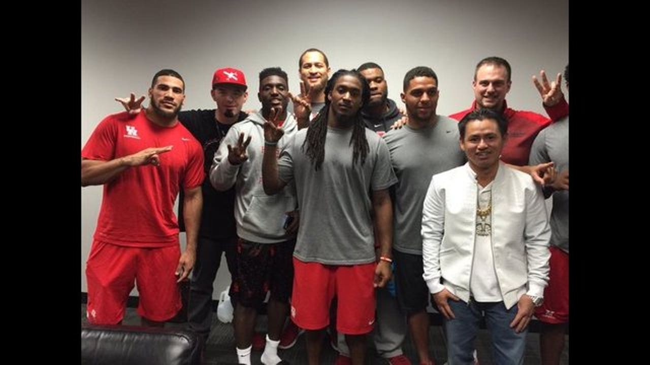 You wanna see his grill? Coach Tom Herman's, that is | FOX 26 Houston