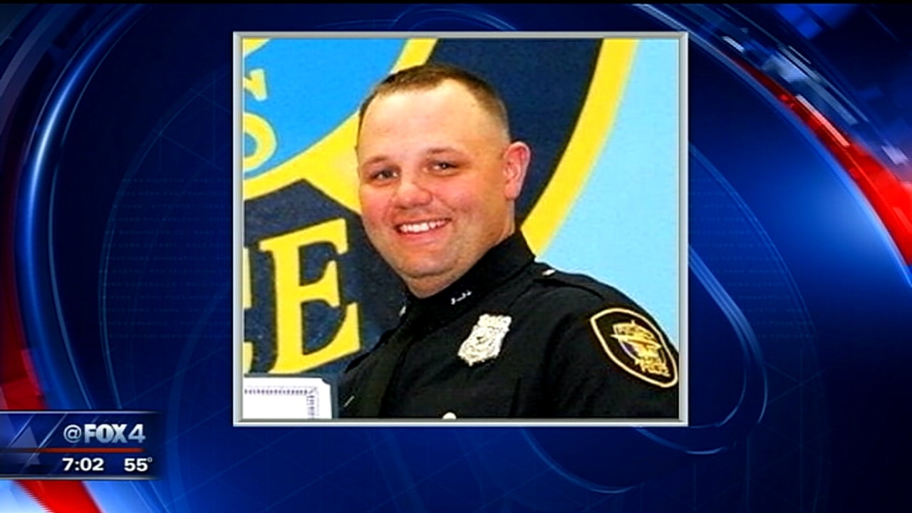 Fort Worth officer in critical condition after deadly shootout | FOX 26 ...