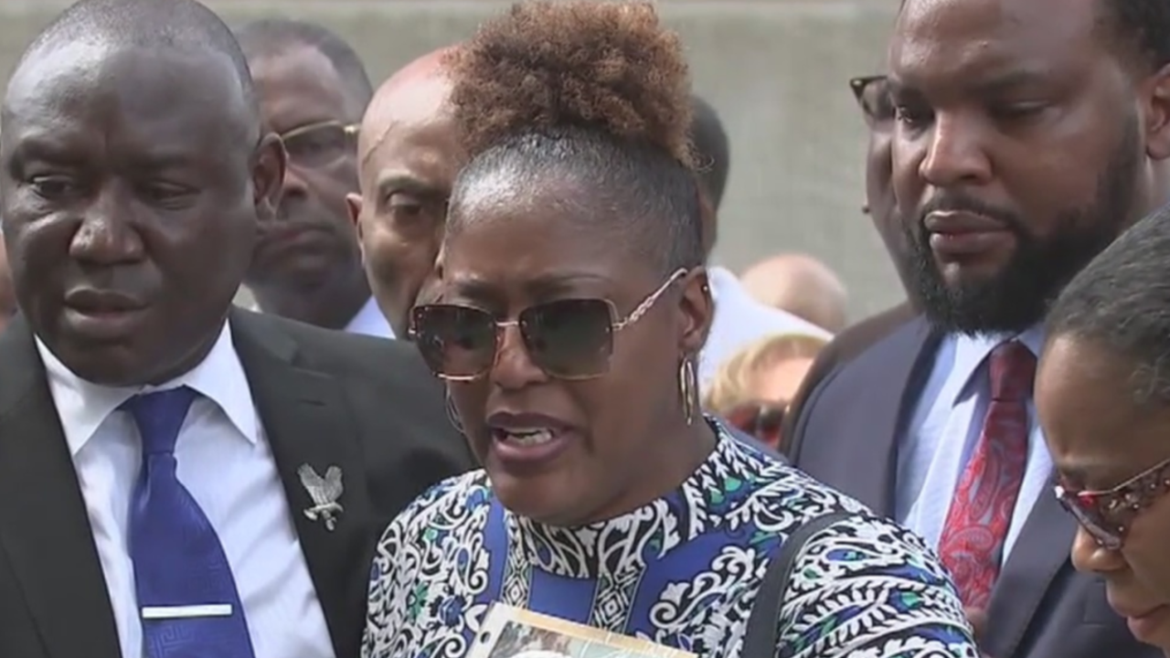 Pamela Turner's family says she struggled with paranoid schizophrenia ...