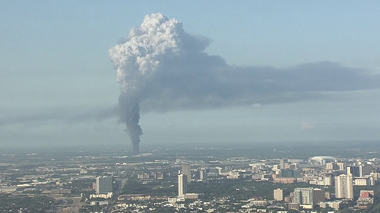 Four-alarm warehouse fire in south Houston | FOX 26 Houston