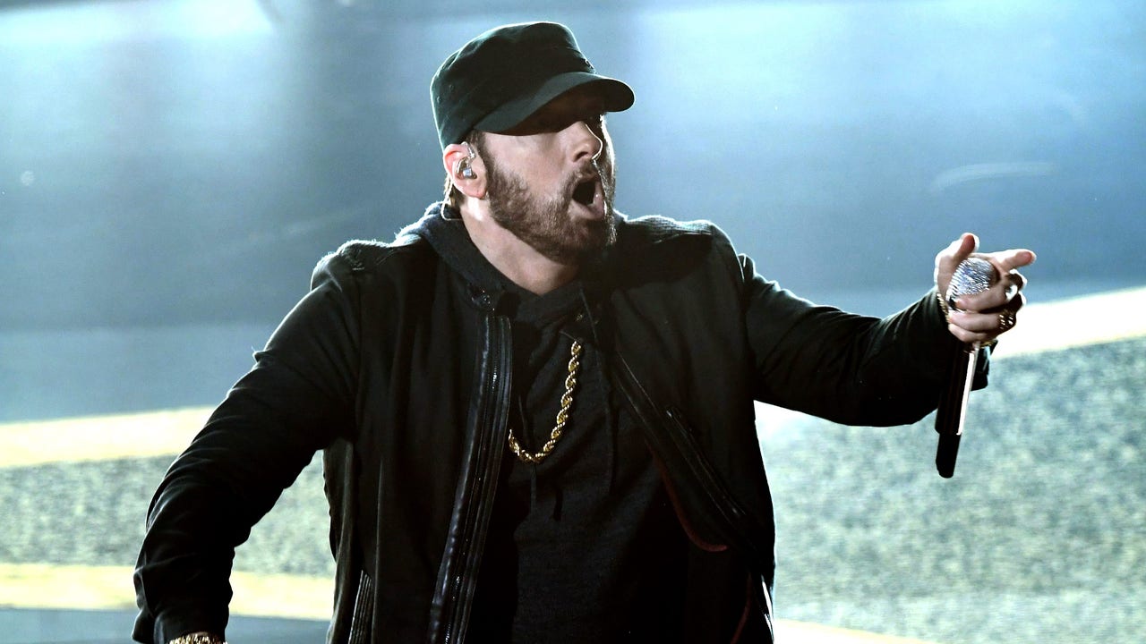 Eminem shocks Oscars viewers with surprise performance 18 years in the ...