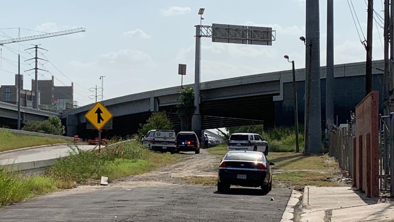 Body found under bridge in Houston | FOX 26 Houston