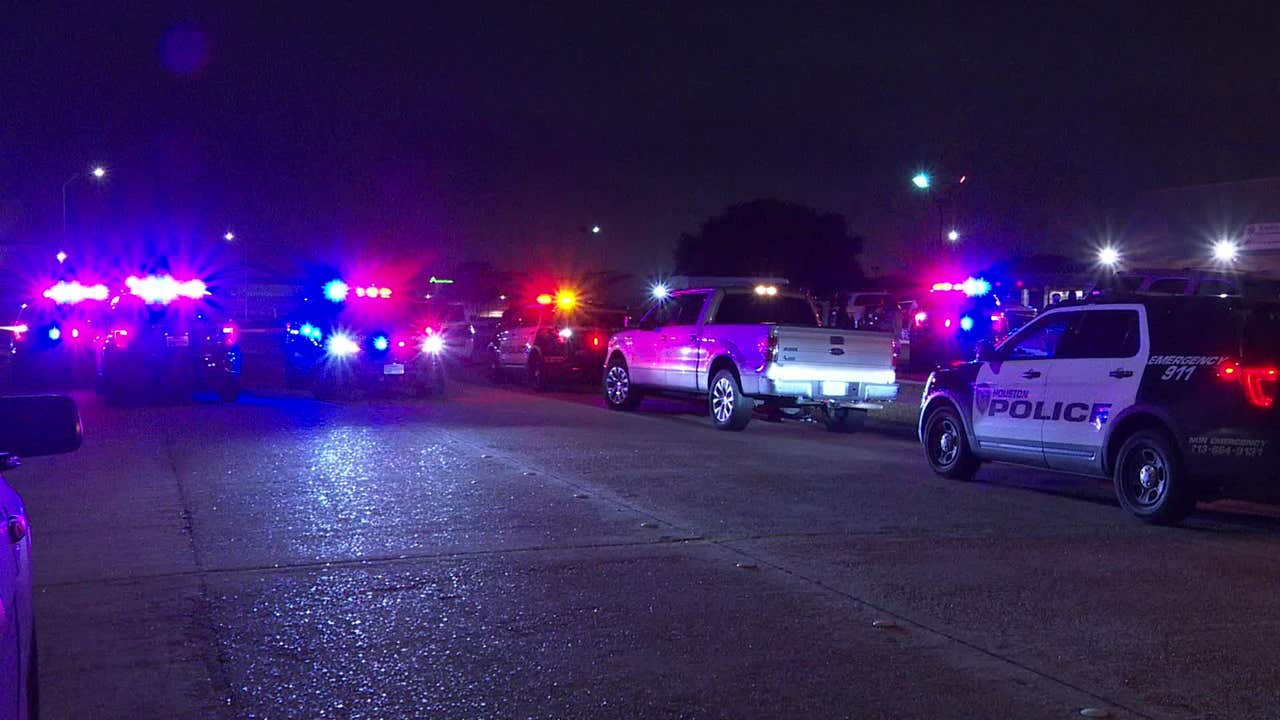 Houston police investigate deadly shooting in nightclub parking lot ...
