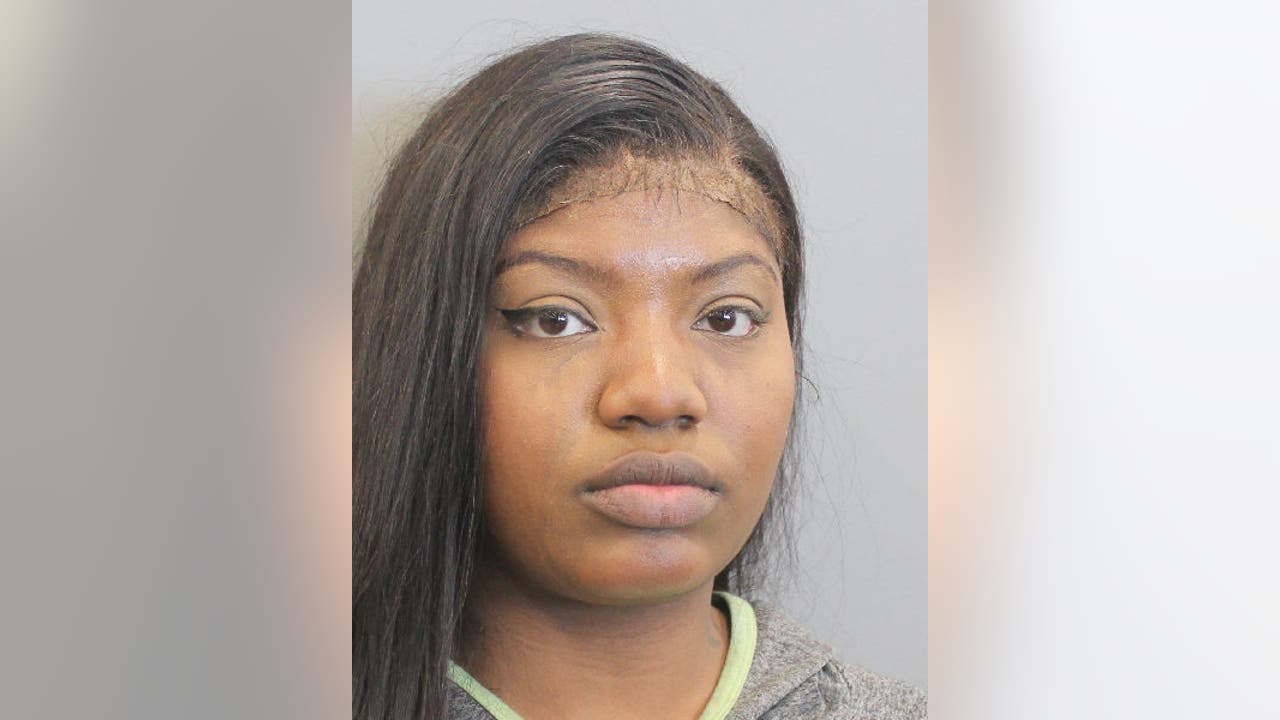Houston woman charged with leaving her 3 children home alone for ...
