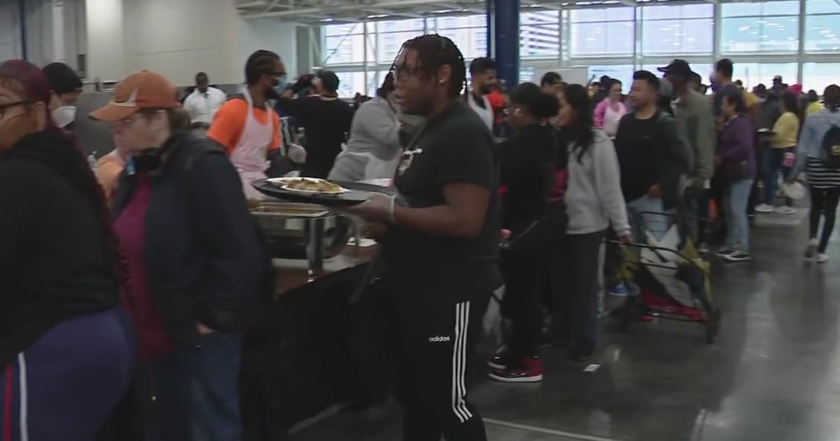 The 44th annual Thanksgiving Super Feast provides meals to nearly ...