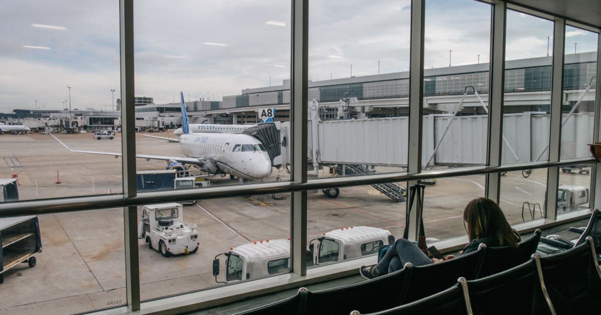 Houston weather: Hobby, Bush airports to close Tuesday | FOX 26 Houston