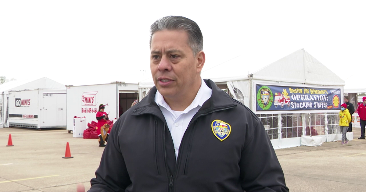 Former Houston Fire Chief Samuel Pena posts goodbye message on social ...