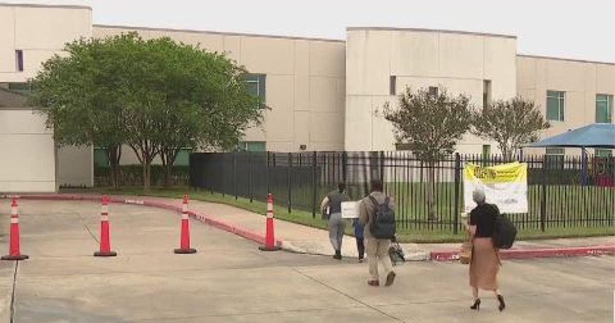 TEA Commissioner Mike Morath meets with Houston ISD principals ...