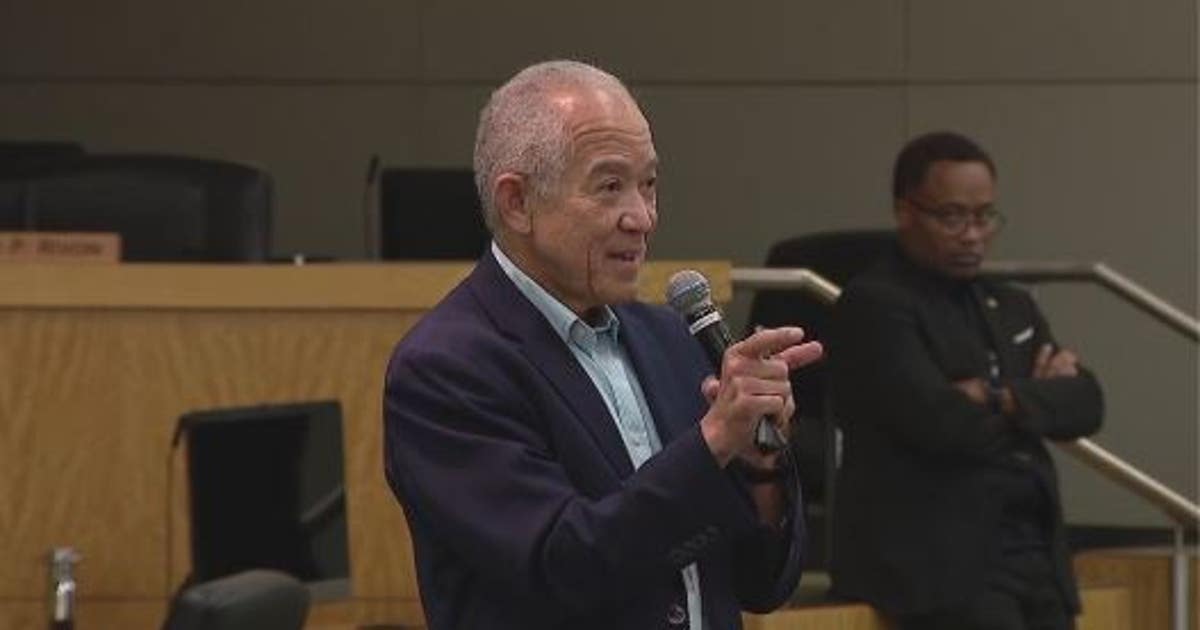 Houston ISD Superintendent Mike Miles backs off educator gag order ...