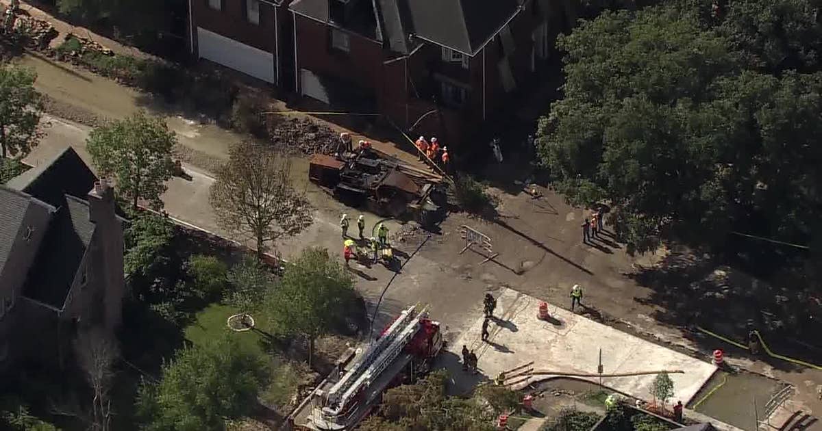 Houston Montrose fire: Civilian, firefighter taken to hospital after ...