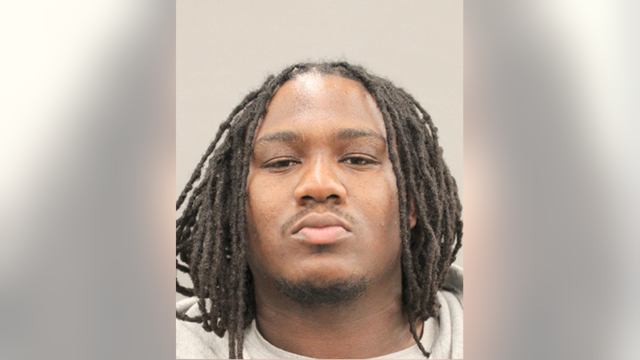 Houston Shooting Two Men Shot While Sitting At Stop Sign Suspect At Large Fox 26 Houston 4508