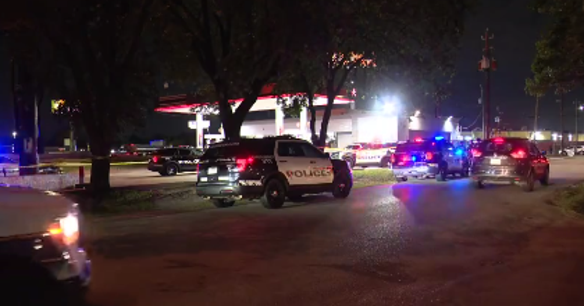 Werner Street police shooting: Armed suspect killed in north Houston ...