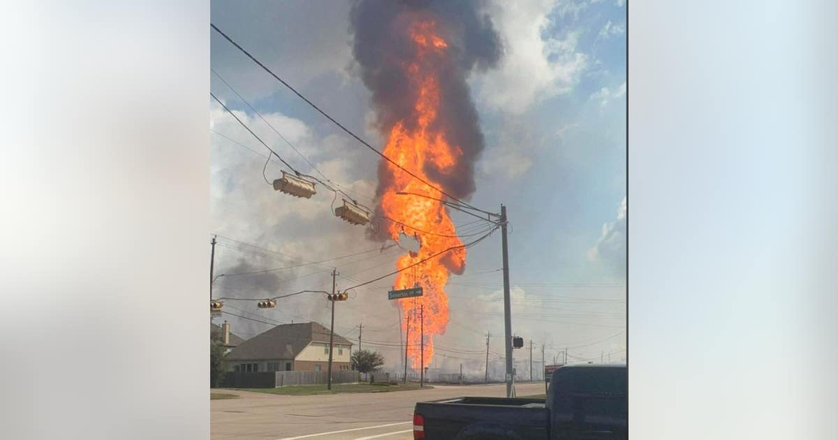 LIVE: La Porte pipeline fire near Spencer Highway causes road closures ...
