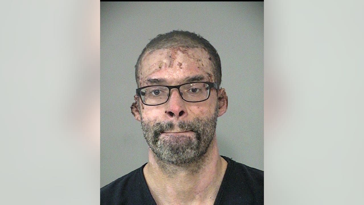 Man accused of attempted murder, allegedly set Texas home on fire with ...