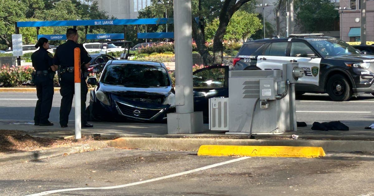 Houston police shooting: Suspect charged after sergeant injured near ...