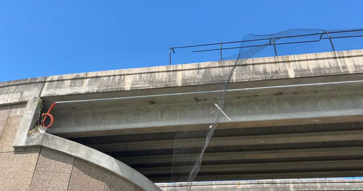 Houston Homestead Road: Vehicle flies off overpass | FOX 26 Houston
