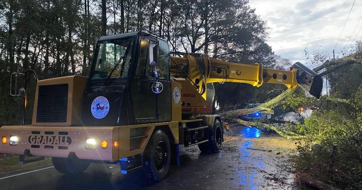 Crews around Harris County work to clear storm debris, deal with closed ...