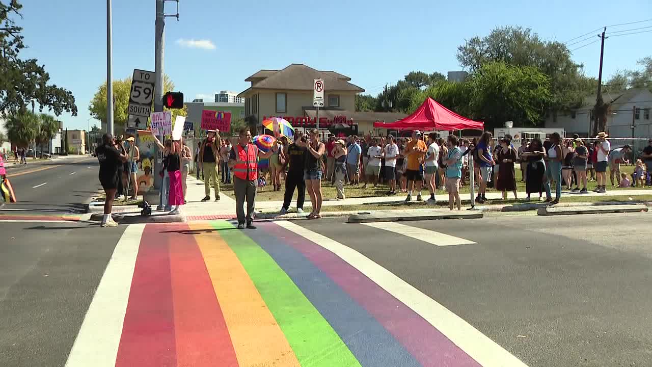 Rainbow crosswalk removal set for Monday in Montrose | FOX 26 Houston