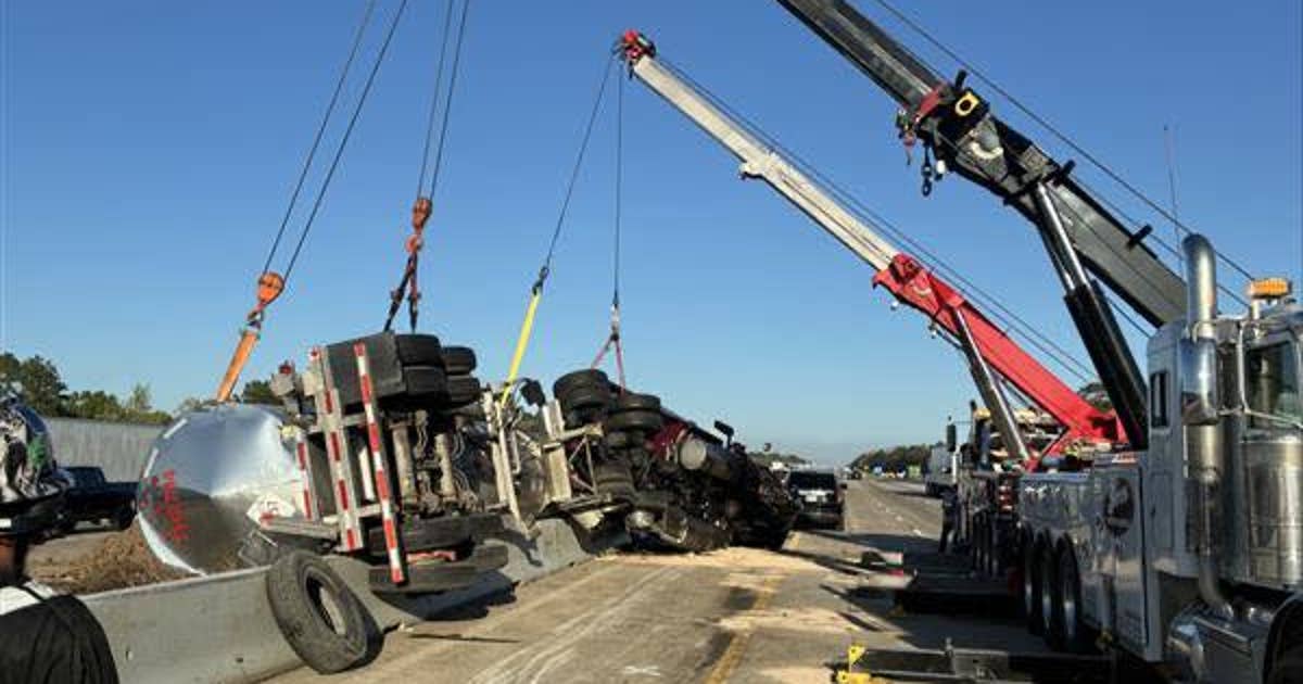 Lanes reopened following deadly 10-vehicle crash on I-10 in Chambers ...