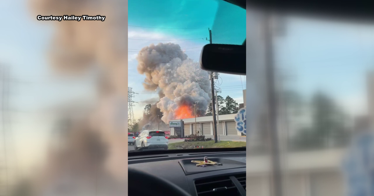 Harris County fire: RV fire spreads to containers full of fireworks ...