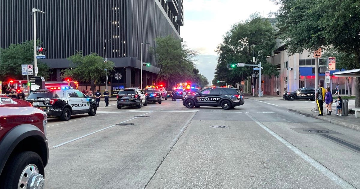 Houston crash: Deadly auto-pedestrian crash in downtown Houston under ...