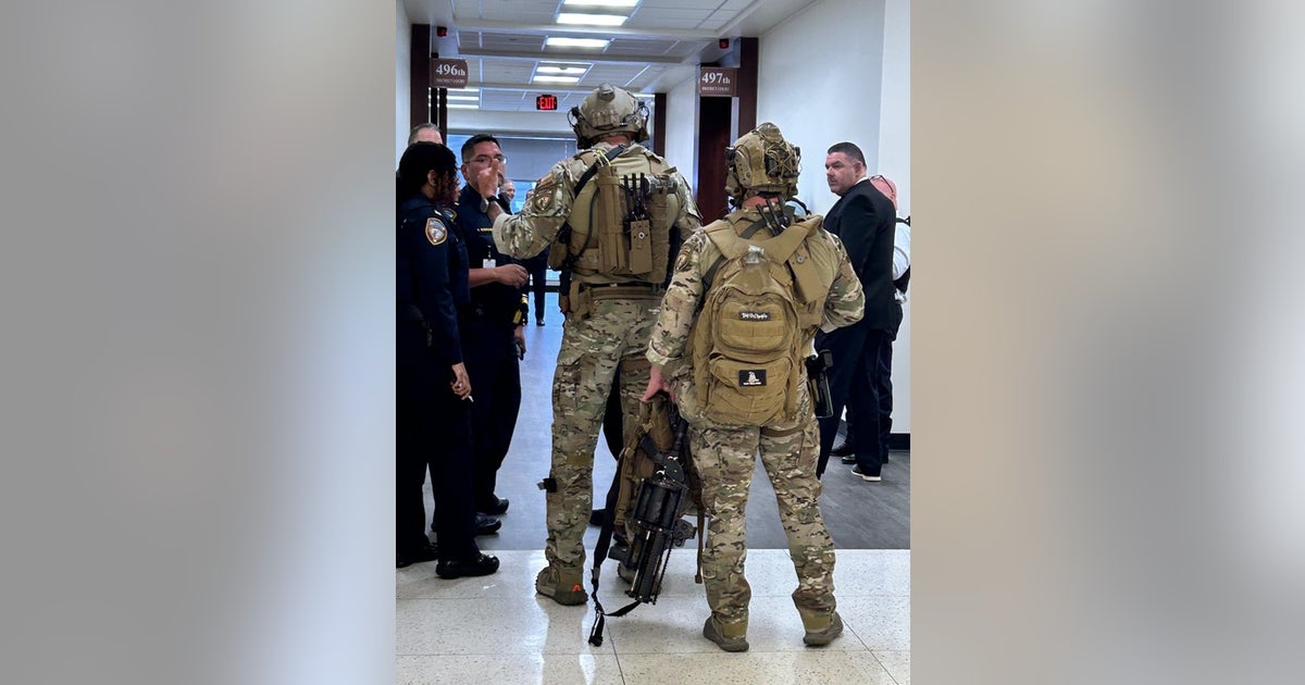 SWAT team called for person at Harris County courthouse | FOX 26 Houston