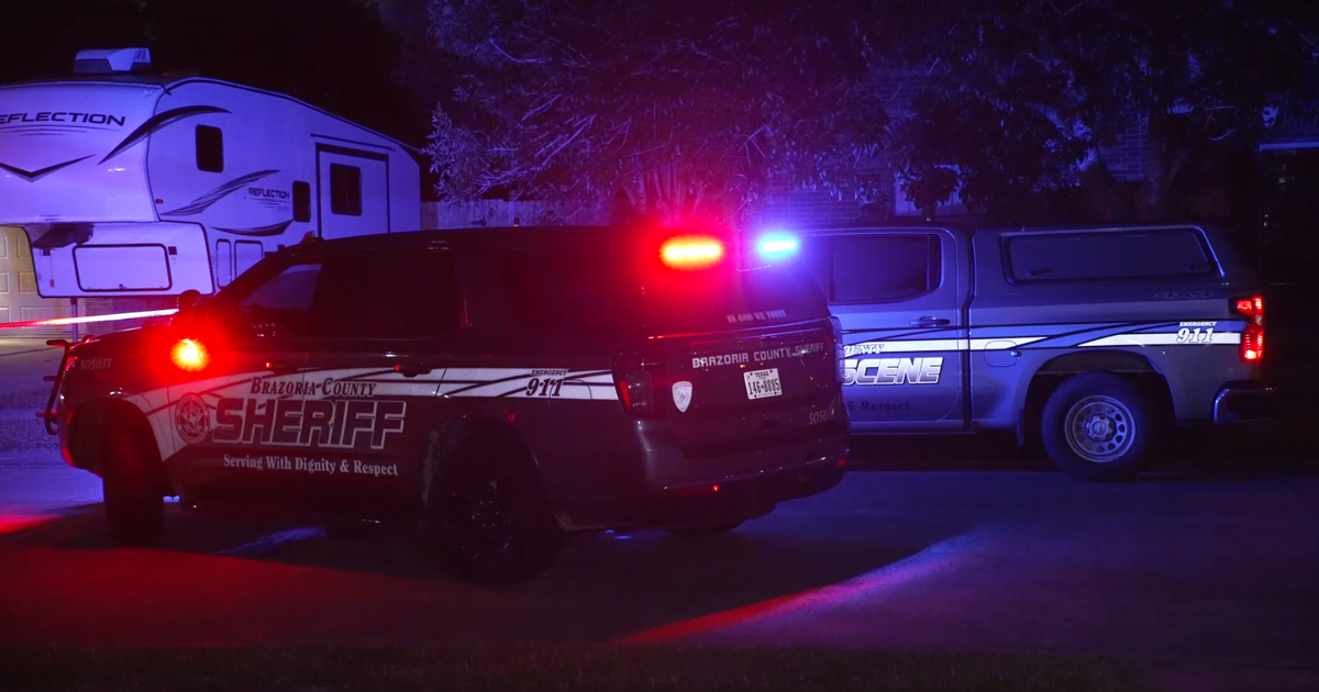 Brazoria County deputy shoots, kills 18-year-old man in Lake Jackson ...