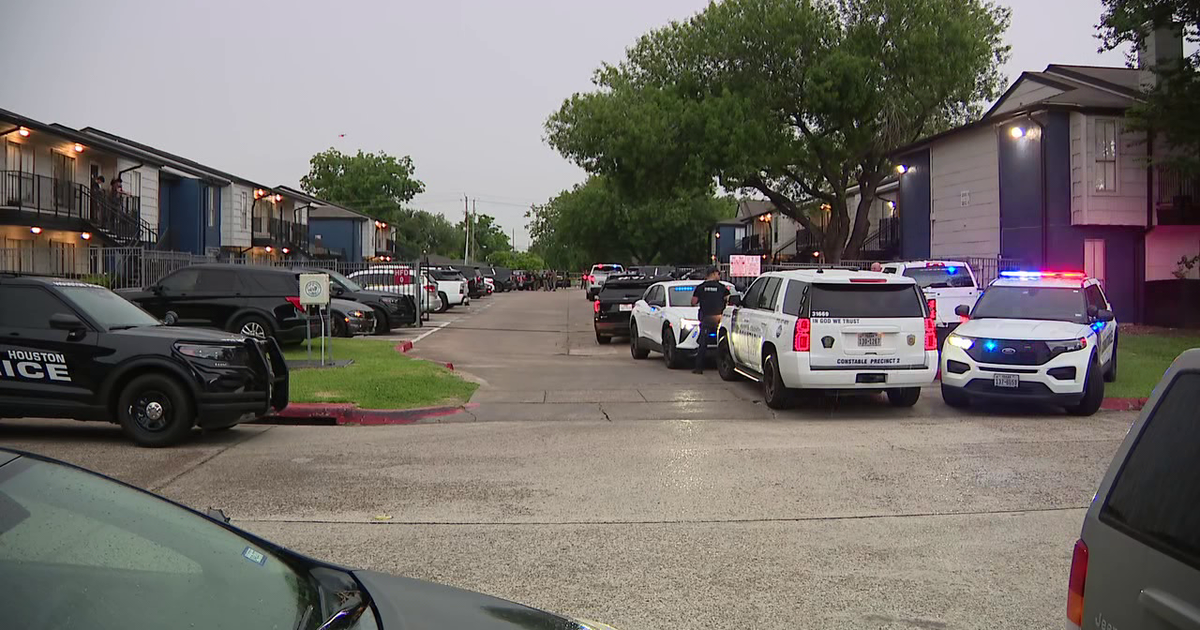 Standoff underway in Houston, authorities on the scene | FOX 26 Houston