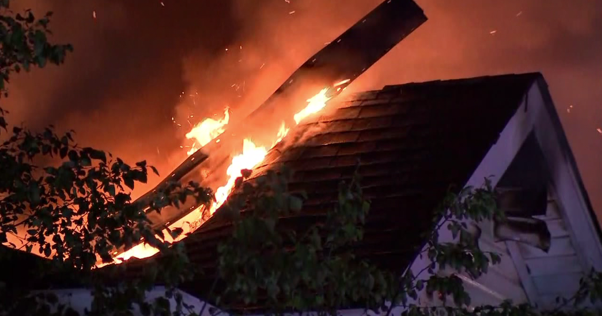 Dozens displaced after 2-alarm apartment fire in Chester County | FOX ...