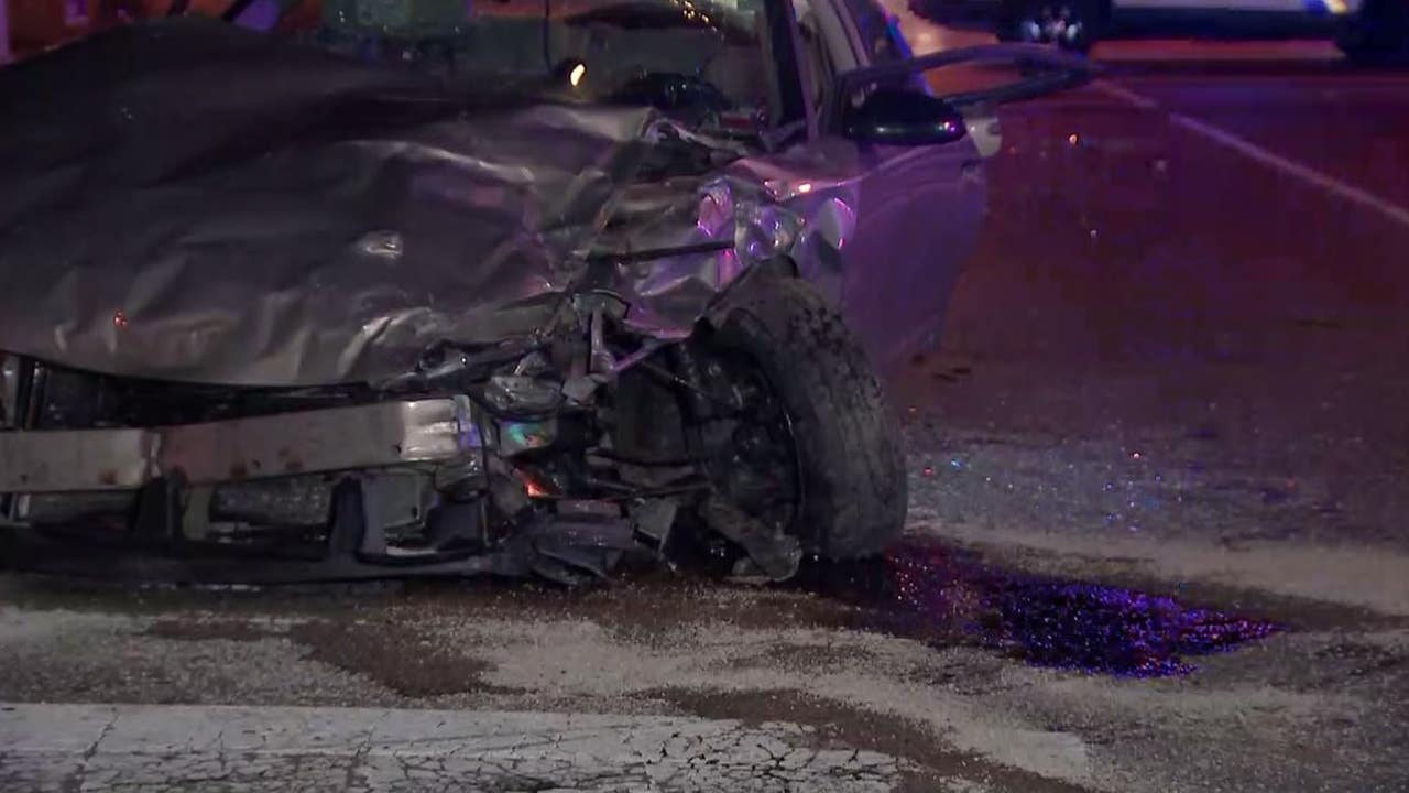 4 people hospitalized after Roosevelt Boulevard crash | FOX 29 Philadelphia