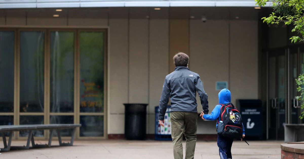 US schools reopen amid COVID-19 surge with masks optional for many ...