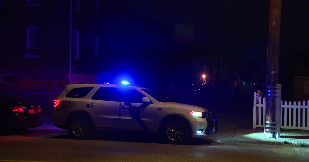 Uber driver shoots 2 during attempted robbery in Mayfair, police say ...