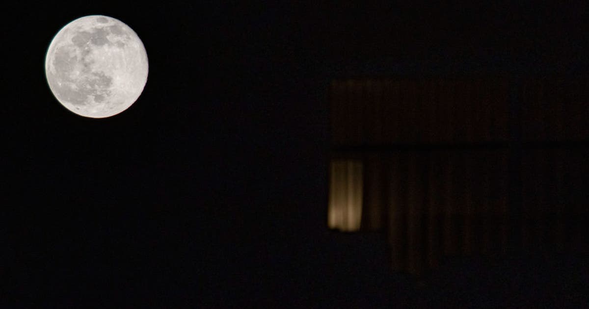 Snow moon 2022: February's full moon lights up sky — here's when to see ...